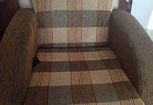 Мягкая мебель (диван, 2 кресла)
