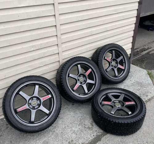 Rays volk racing te37 sl r17