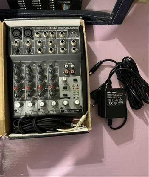 Микшерный пульт Behringer xenyx 802