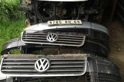 Решетка радиатора 3B0853651 vw passat b5+