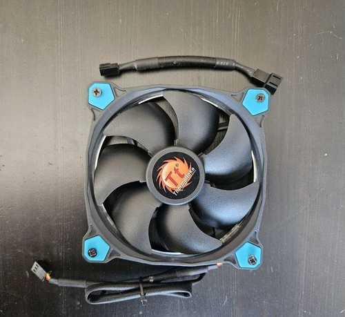 Thermaltake Riing 12 Blue 120 мм