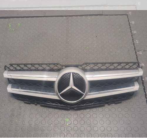 Решетка радиатора Mercedes GLK X204, 2010