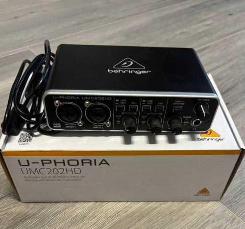 Звуковая карта Behringer UMC202 HD