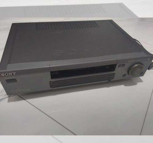 Видеомагнитофон Sony SLV-X715