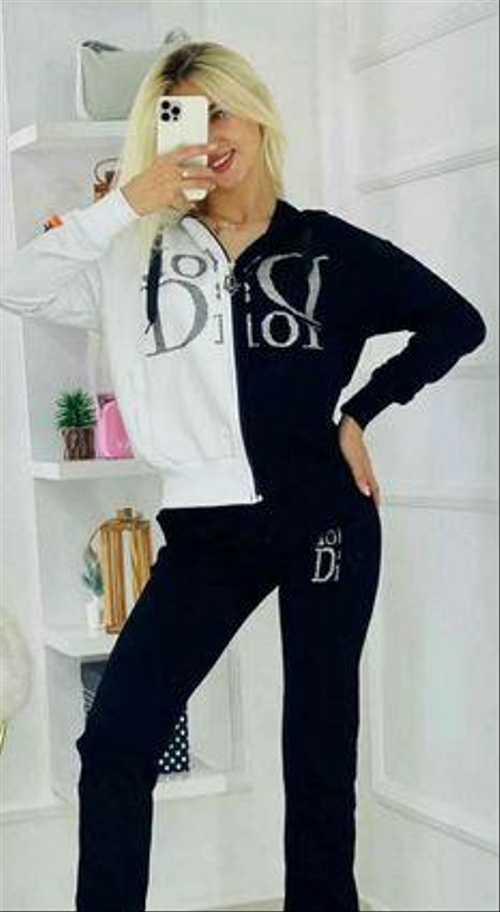 Костюм женский прогулочный dior