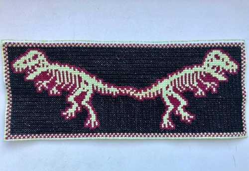 Вышивка крестом "Скелеты динозавров"