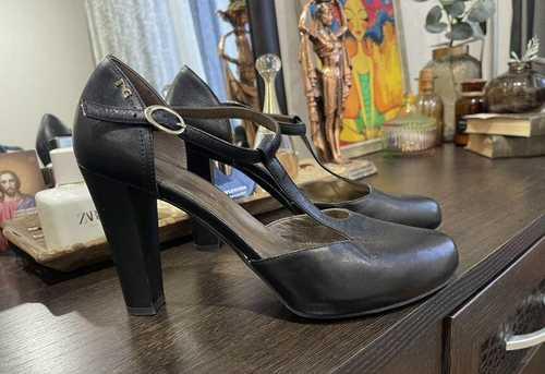 Женские туфли из натуральной кожи Nero Giardini