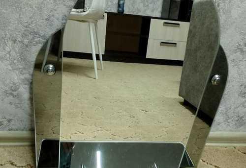 Зеркало в ванную с полочкой