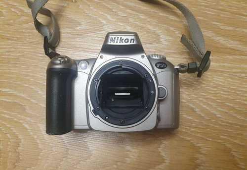 Зеркальный пленочный фотоаппарат Nikon