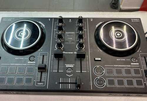 Исп6к1 DJ контроллер Pioneer DDJ-200