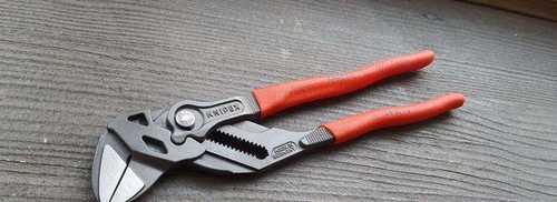 Клещи переставные Knipex 86 01 250 сантехнические