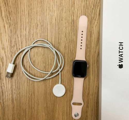 Apple Watch SE 40mm 1 поколение