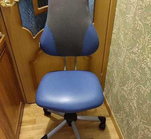 Компьютерное кресло детское Libao. б/у