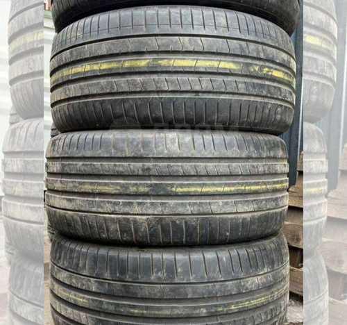 Pirelli P Zero PZ4 275/40 R20