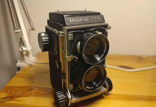 Плёночный фотоаппарат Mamiya C220