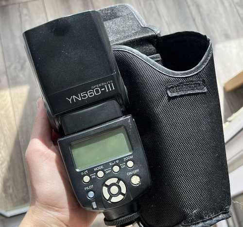 Вспышка Yongnuo Speedlite YN560-III