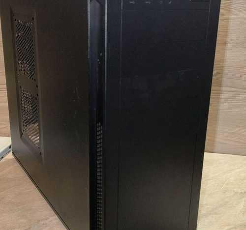 Корпус Corsair Carbide Series 200R