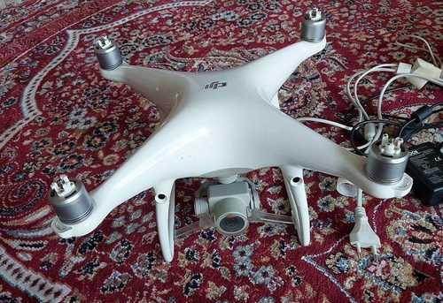 Квадрокоптер DJI Phantom 4 Advanced