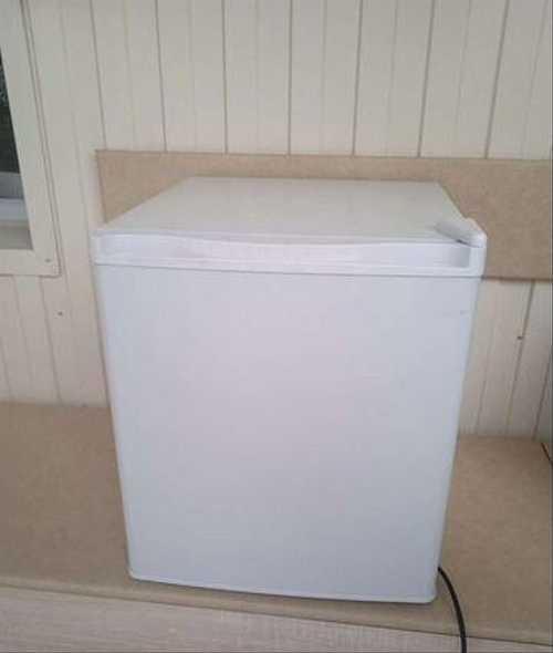 Холодильник мини Shivaki shrf-50TR1