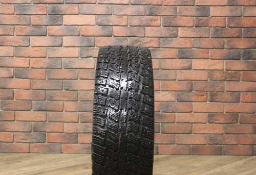 Viatti Vettore Inverno V-524 215/65 R15
