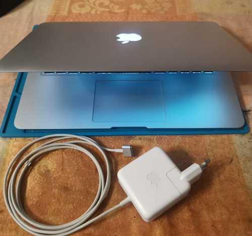 Apple macbook air 13 (середина 2013г)