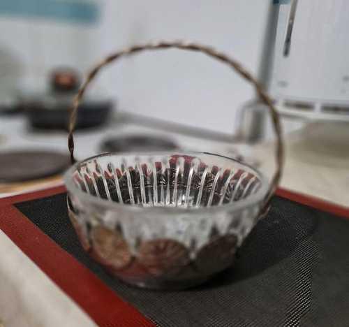 Хрустальная конфетница