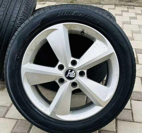 Yokohama BluEarth AE50 225/50 R17