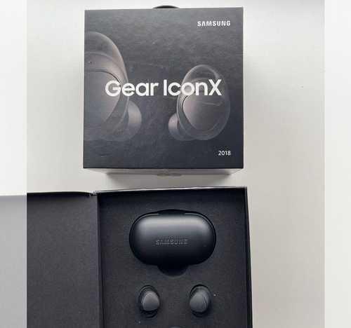 Беспроводные наушники Samsung Gear IconX