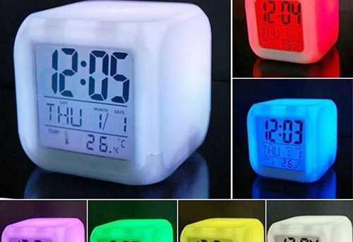 Настольные электронные часы куб с подсветкой