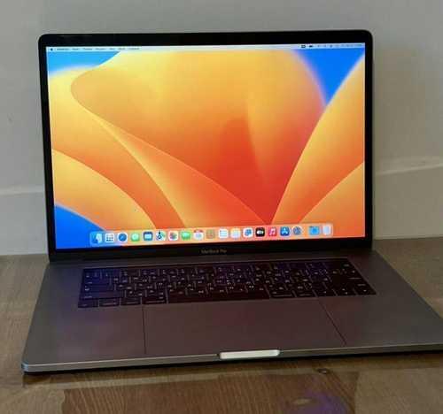 Apple MacBook Pro 15 2017 i7 500gb