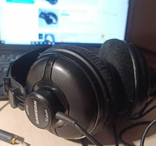 Наушники Samson SR950