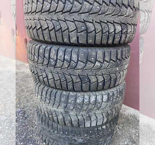 Maxxis MA-SPW Presa Spike 215/55 R16