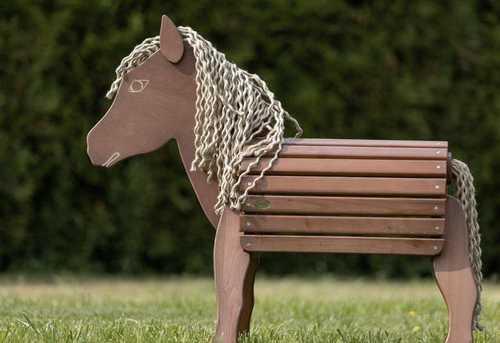 Игровая деревянная лошадка Luna