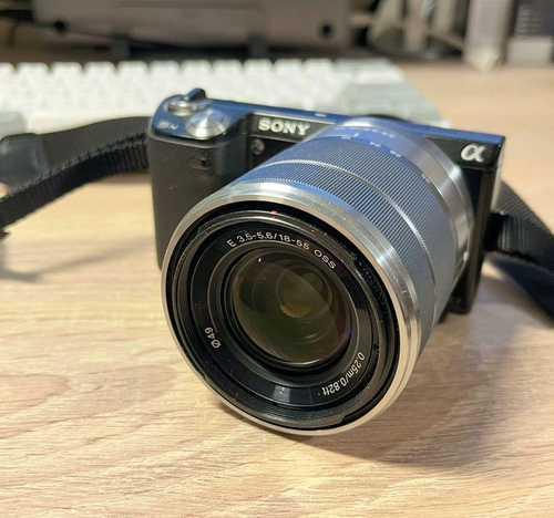 Sony NEX-5n   E 3.5-5.6 / 18-55 OSS