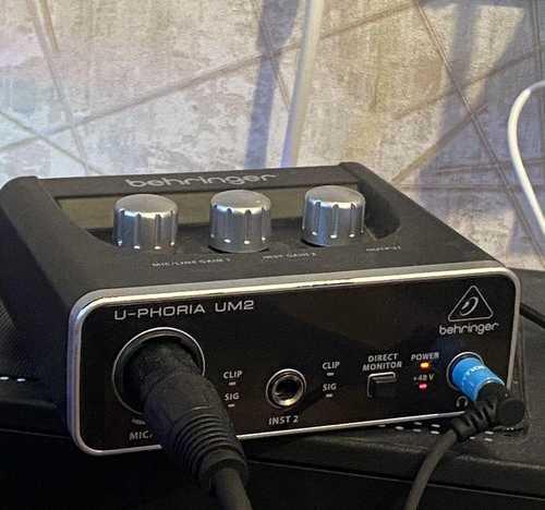 Звуковая карта behringer u phoria um2