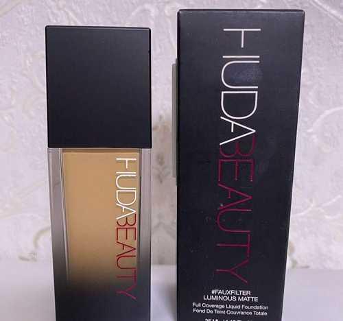 Huda Beauty Тональный крем FauxFilter, 240N