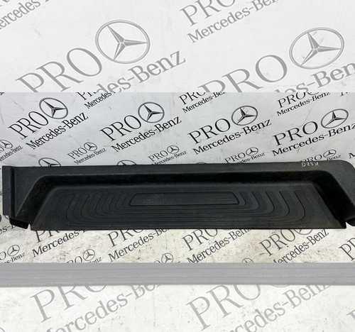Подножка левая Mercedes-Benz Vito W447 2017