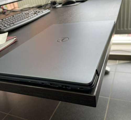Ноутбук dell vostro 5490