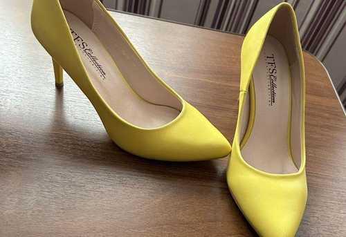 Туфли женские 35 размер желтые