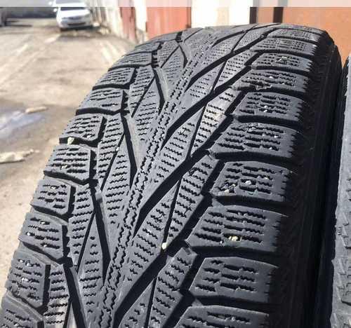 Nokian Tyres Hakkapeliitta R2 SUV 235/65 R17