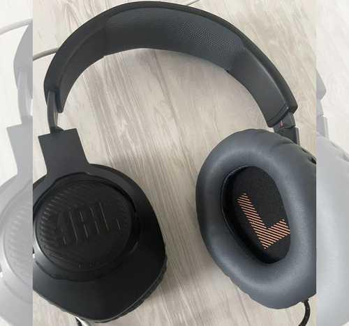 Игровые наушники jbl quantum 100