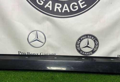 Накладка на порог правая Mercedes-Benz E-Класс