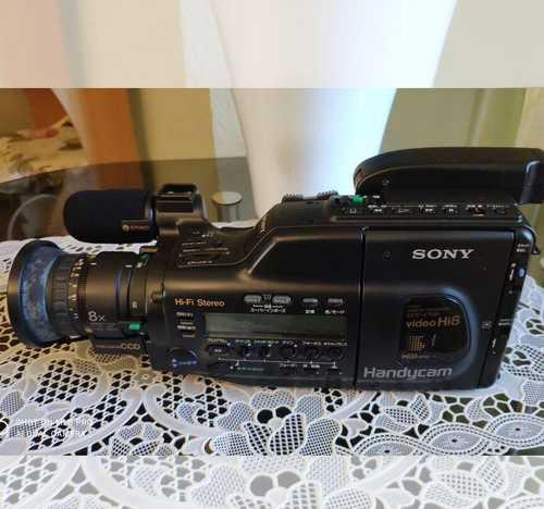 Видеокамера sony handycam ccd-v 700