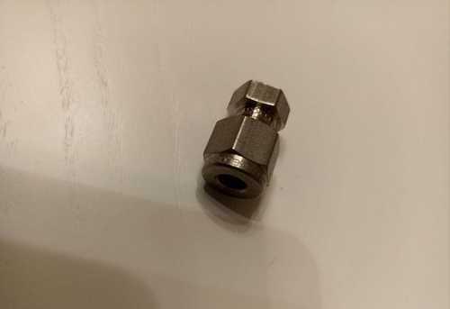 Фитинг Swagelok, заглушка под трубку 1/4" SS-400-C