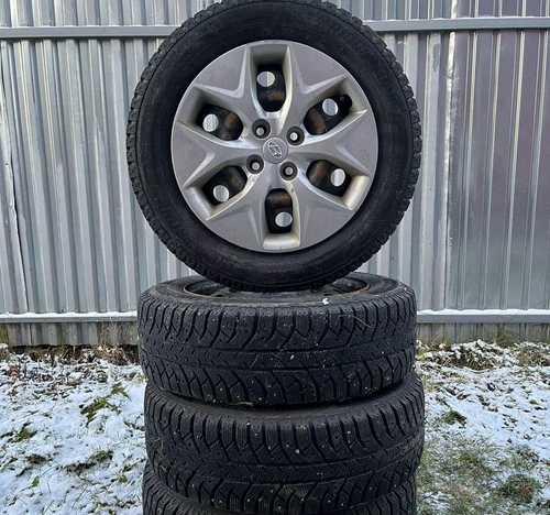 Bridgestone Ice Cruiser 7000S 185/65 R15 88T
