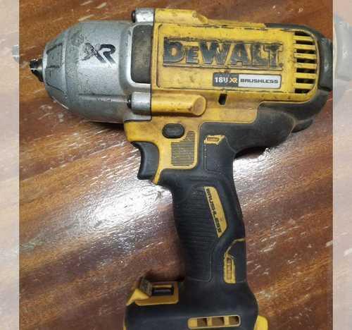 Аккумуляторный гайковерт dewalt DCF 899