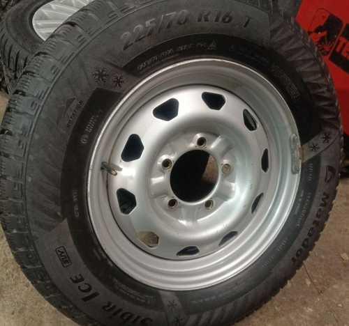 Matador MP 50 Sibir Ice SUV 225/70 R16