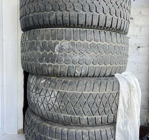 Yokohama 104ZR 235/55 R18