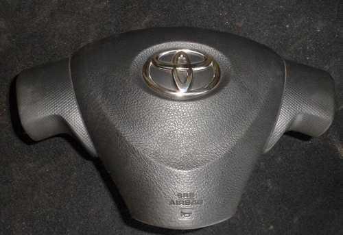 Подушка безопасности в руль Toyota Corolla 150
