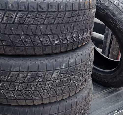 Bridgestone Blizzak DM-V1 235/65 R17 108R